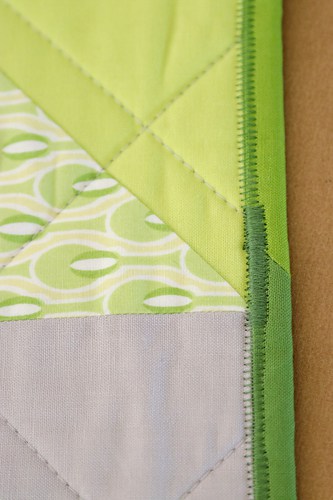 Zigzag Quilt Binding Tutorial - Bonjour Quilts