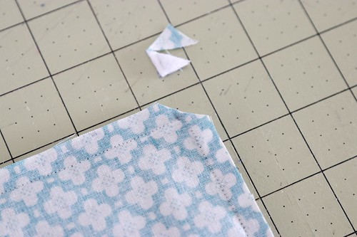 Self Binding Quilt Tutorial - Bonjour Quilts